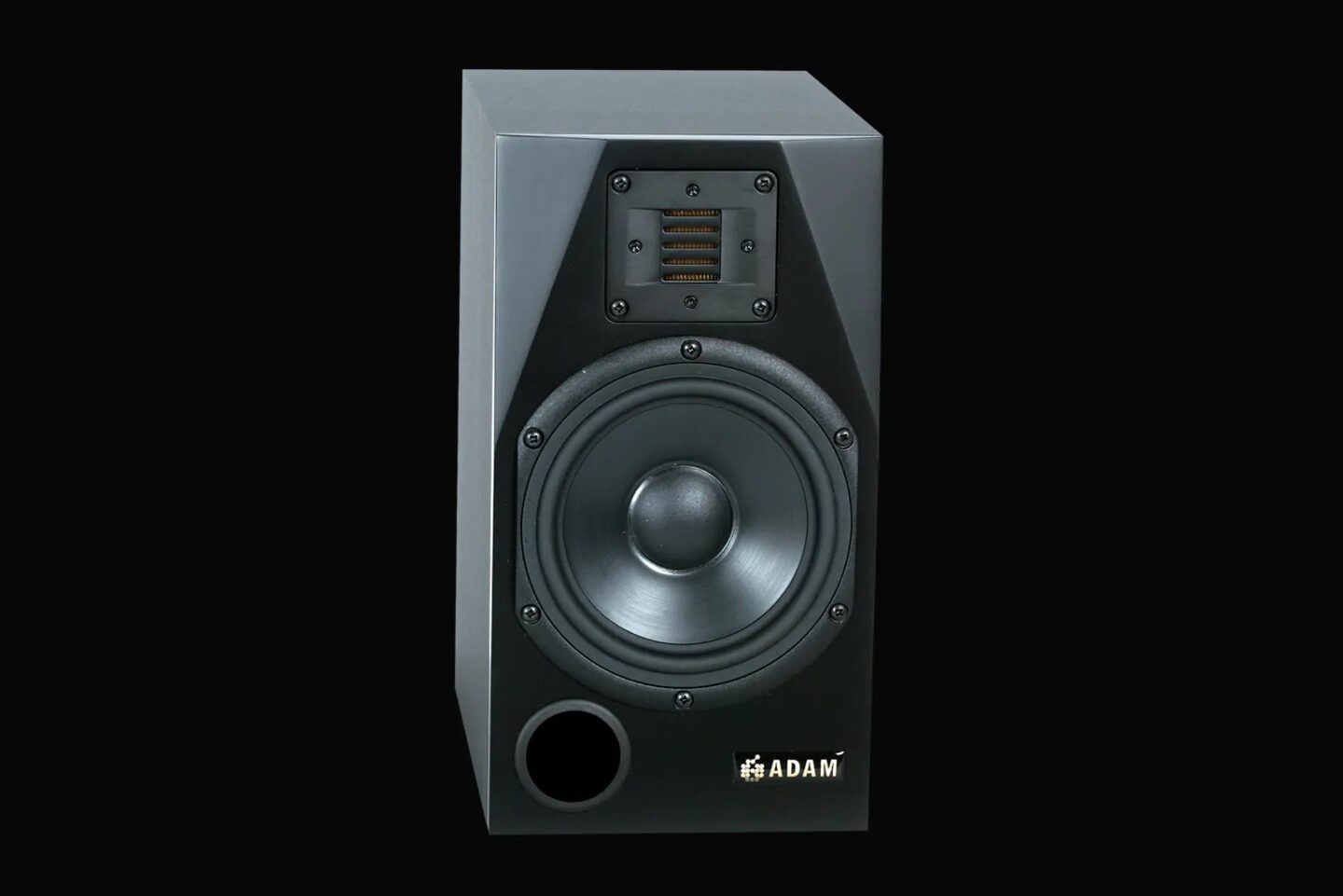 ADAM Audio [Blog] - Active vs. Passive Studio Monitors
