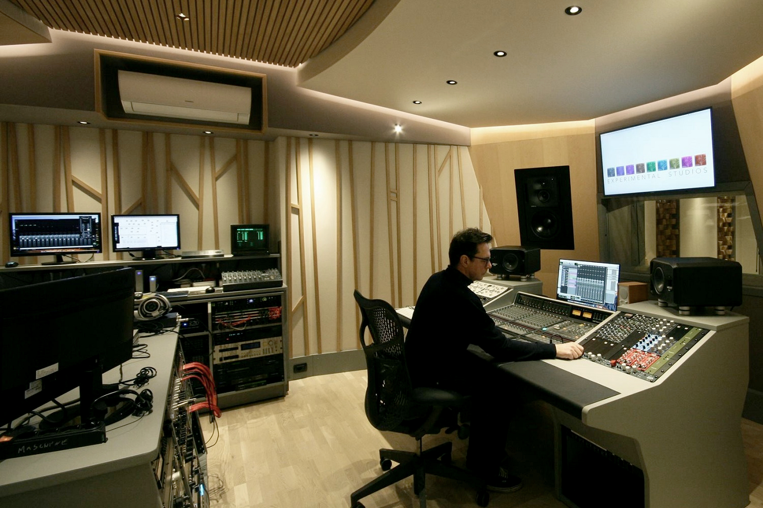 ADAM Audio - Riccardo Mazza connecting the Experimental with the S2V